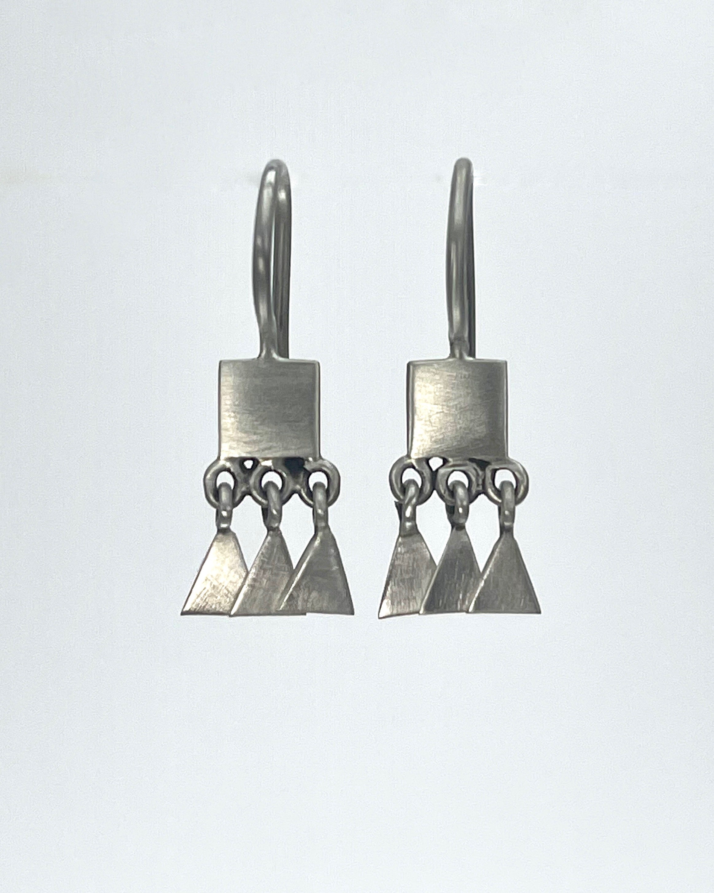 Tiny Square Drops with Triangles Earrings – MOTTO Harvard Square